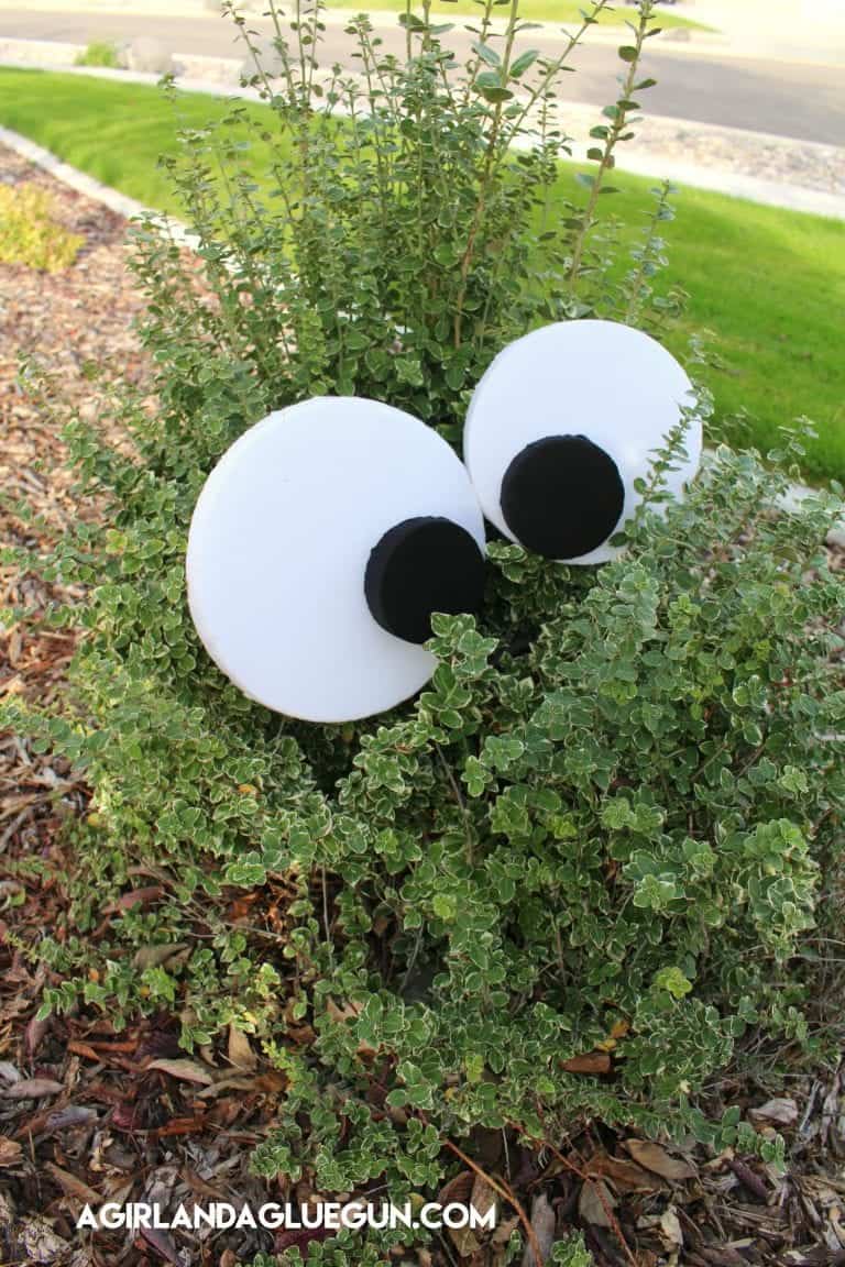 Yard Monsters! - A girl and a glue gun