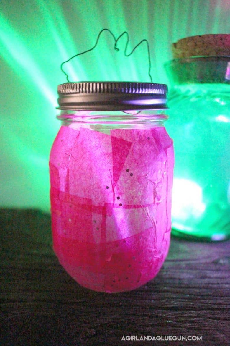 The BFG Movie Dream Jars - A girl and a glue gun