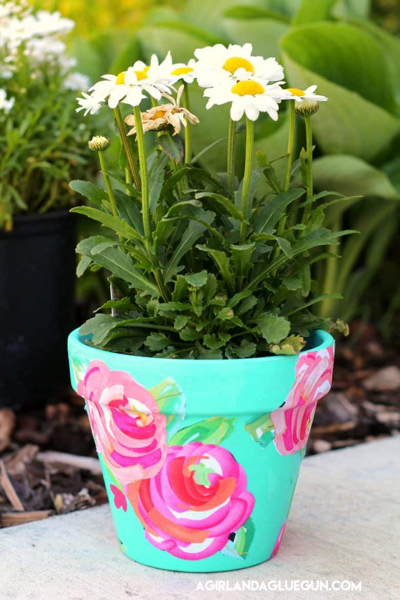 Mod podge flower pots - A girl and a glue gun