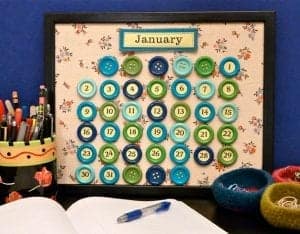 35 button crafts - A girl and a glue gun
