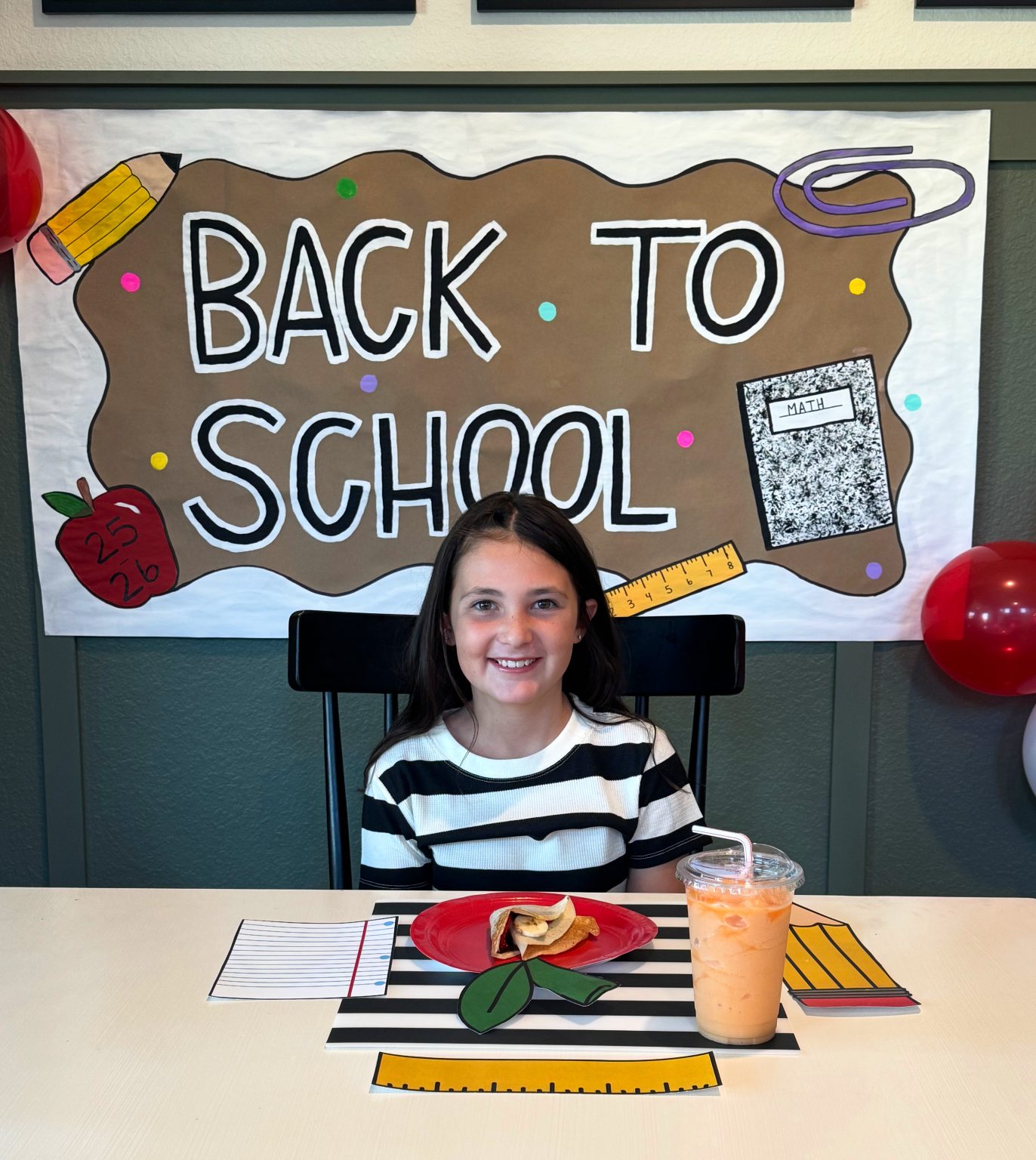 Back to school table settings with free printables - A girl and a glue gun