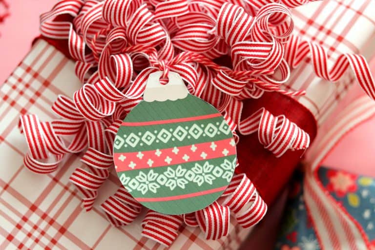 scratch off Gift tags and advent - A girl and a glue gun