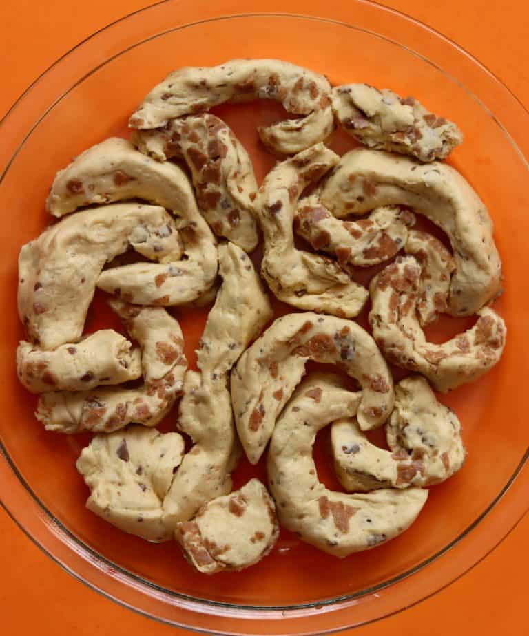 Easy Halloween Breakfast Idea-Intestines cinnamon Rolls - A girl and a ...