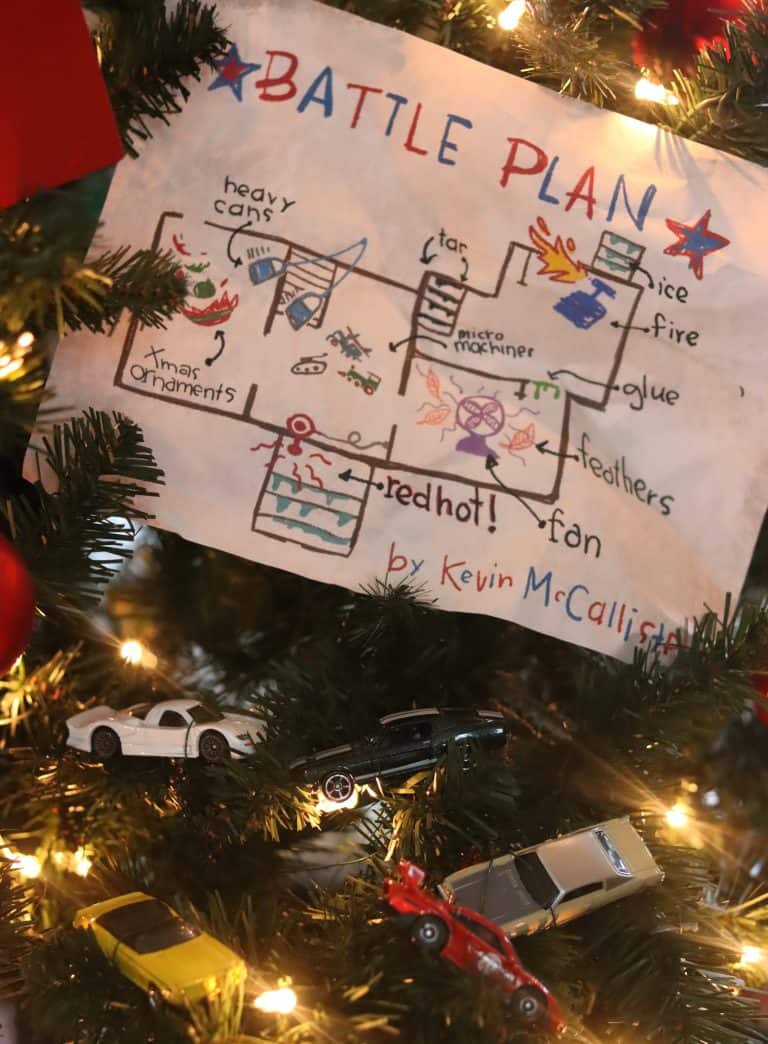 Home alone Christmas tree - A girl and a glue gun