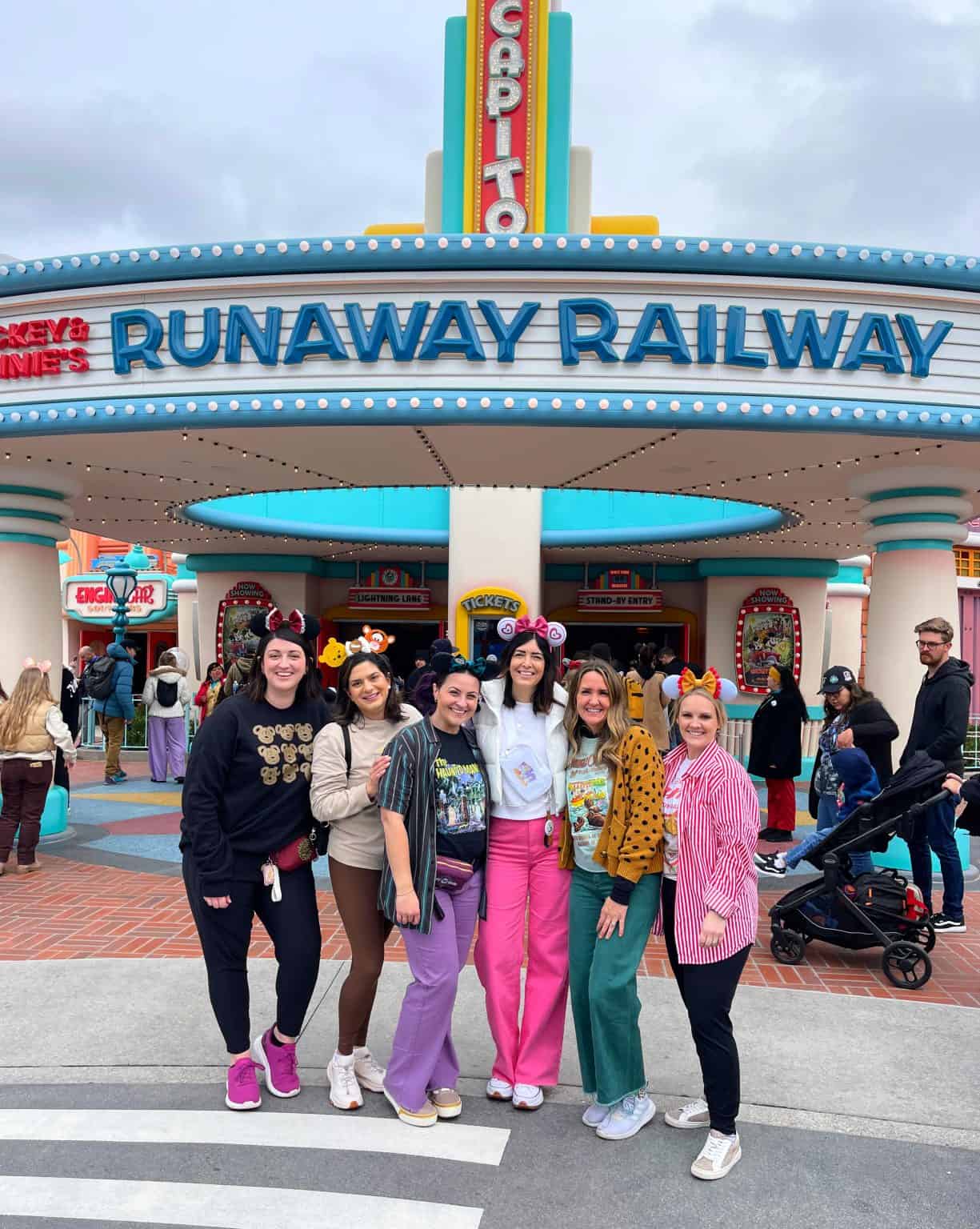 Disney Bounding outfits - A girl and a glue gun