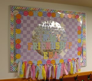3 MORE Bulletin Board ideas - A girl and a glue gun