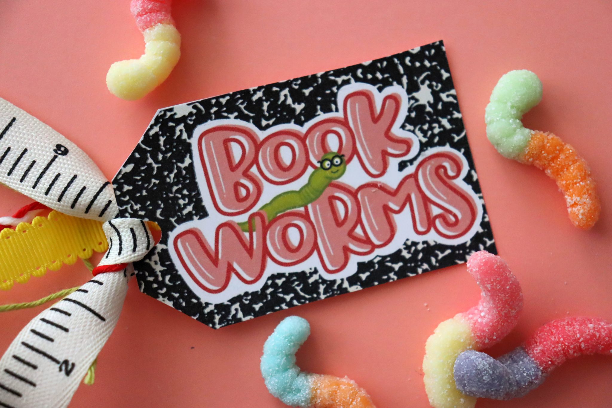 Back to school table settings with free printables - A girl and a glue gun