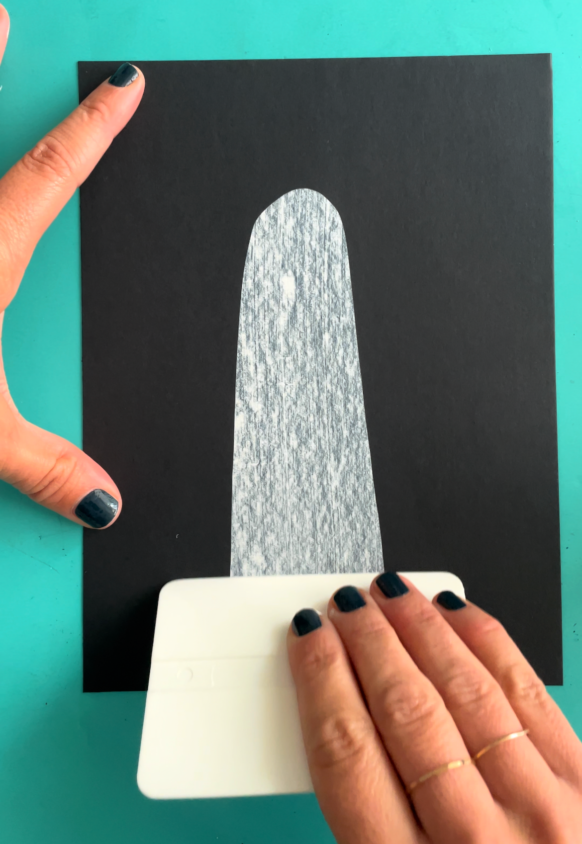 Ghost scrape painting - A girl and a glue gun
