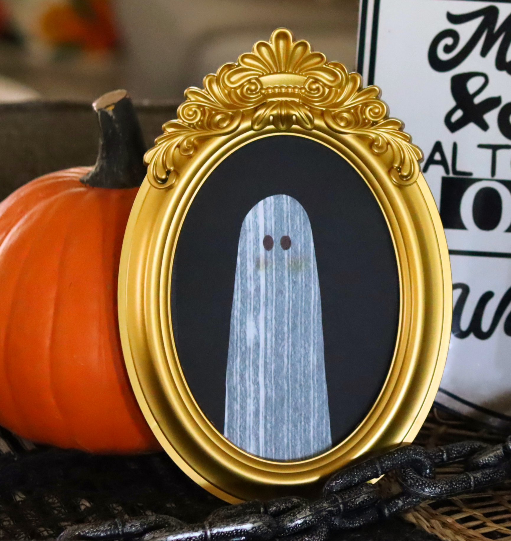 Ghost scrape painting - A girl and a glue gun