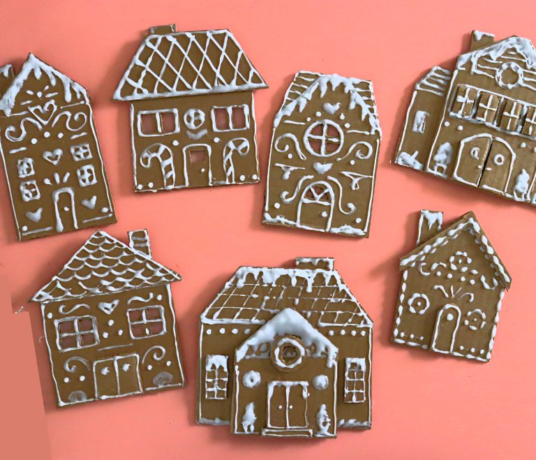 DIY gingerbread house Garland - A girl and a glue gun