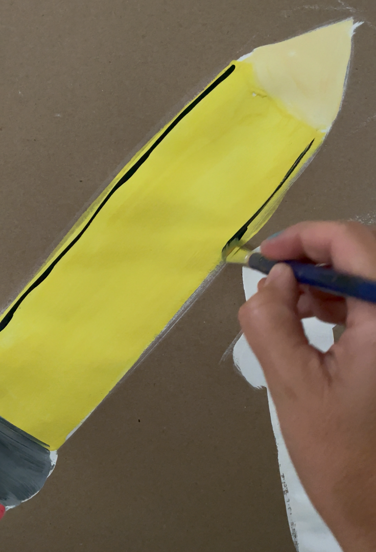 How to paint a banner - A girl and a glue gun