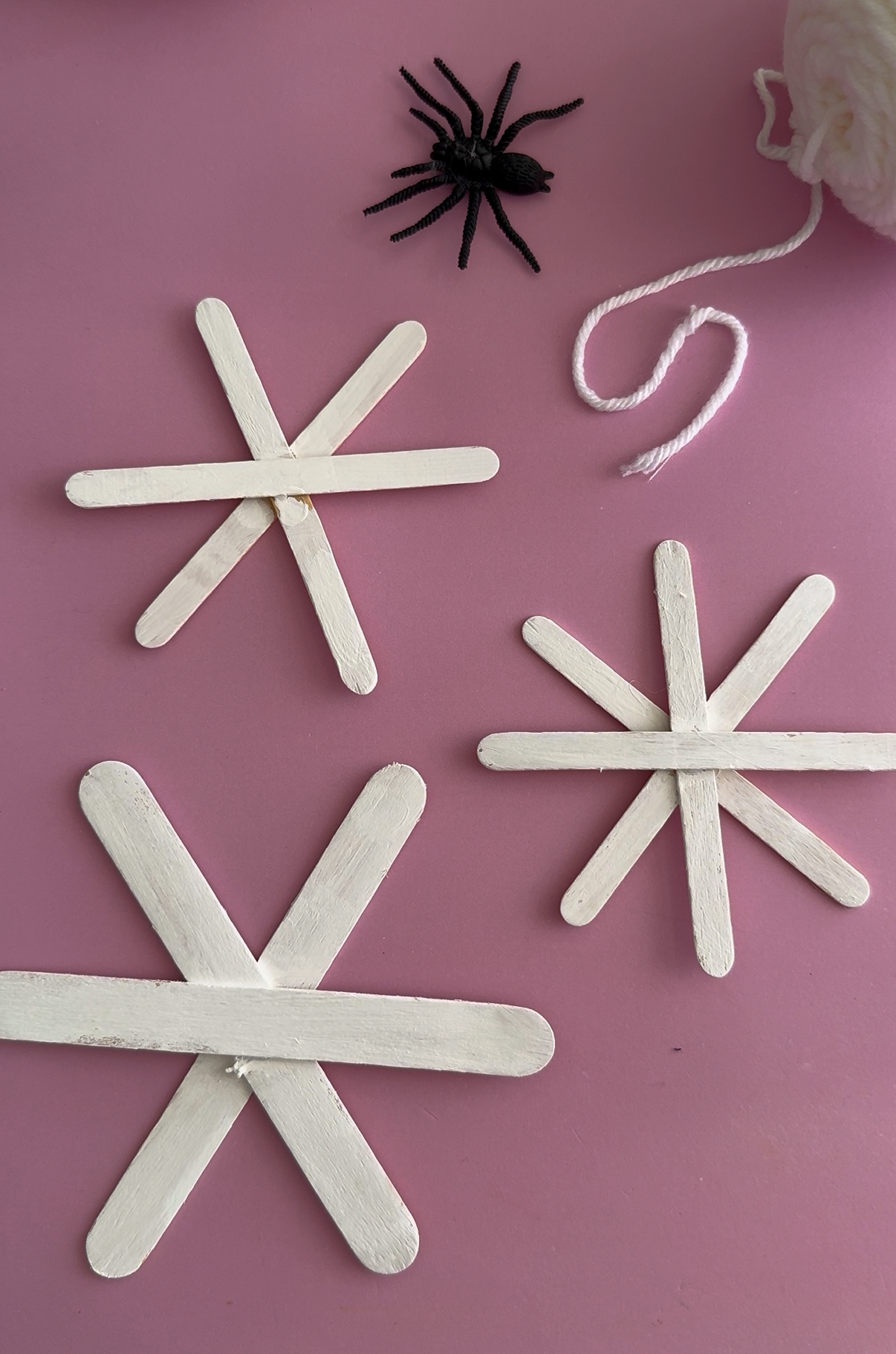 Creepy Crawly Fun: Make a Spiderweb craft with Popsicle Sticks and Yarn ...