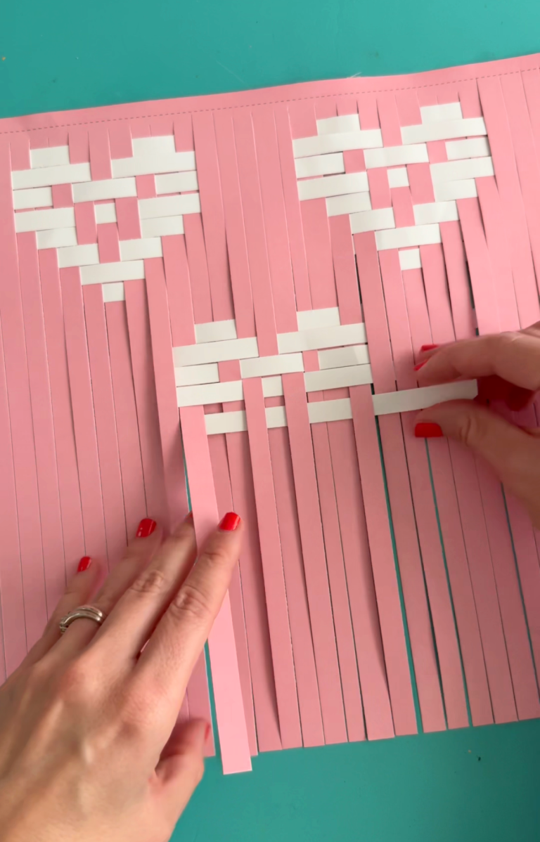 Paper Weaving Heart Craft for Kids (Easy Valentine’s Day Activity) - A ...
