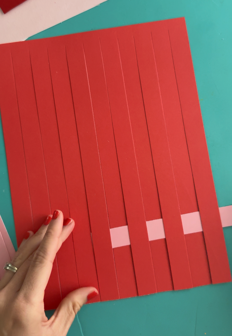 Paper Weaving Heart Craft for Kids (Easy Valentine’s Day Activity) - A ...